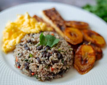 Authentic Costa Rican Gallo Pinto - thelatinspoon.com